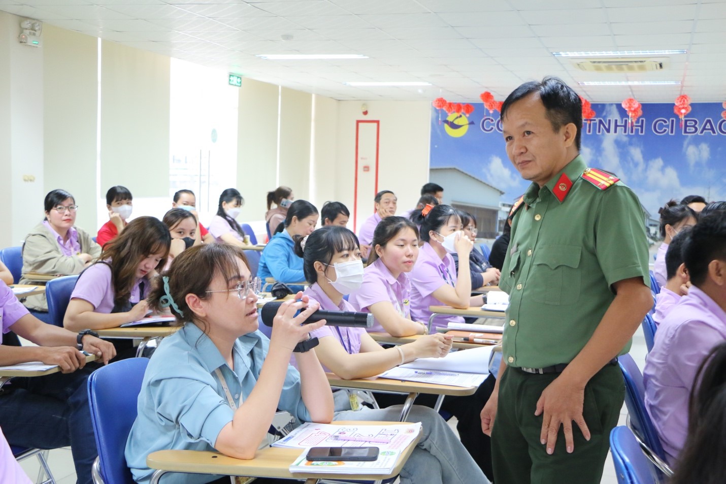 Công an Đồng Nai: Tăng cường nâng cao nhận thức pháp luật cho người lao ...